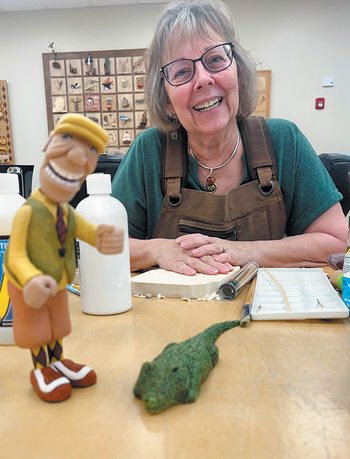 Woodcarvers Celebrate End of Season – PebbleCreek Post