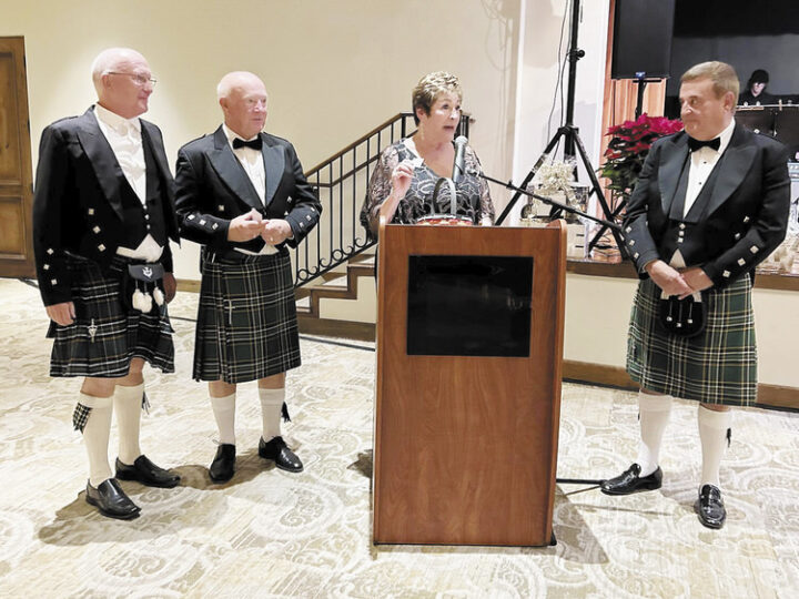 The Irish American Club Celebrates the Holidays – PebbleCreek Post